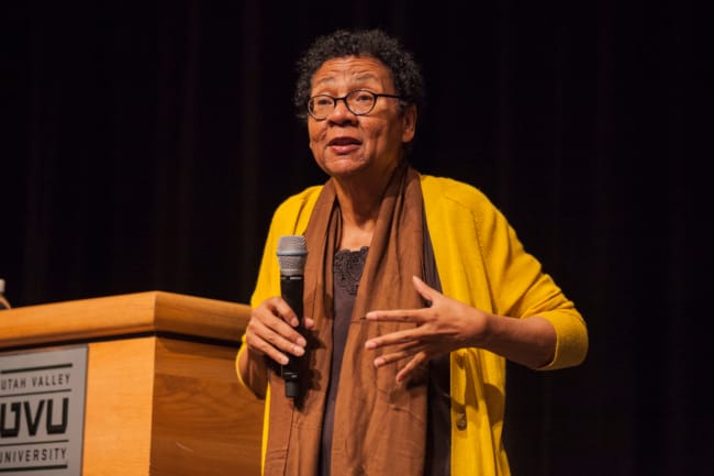 bellhooks- – Lotus Center